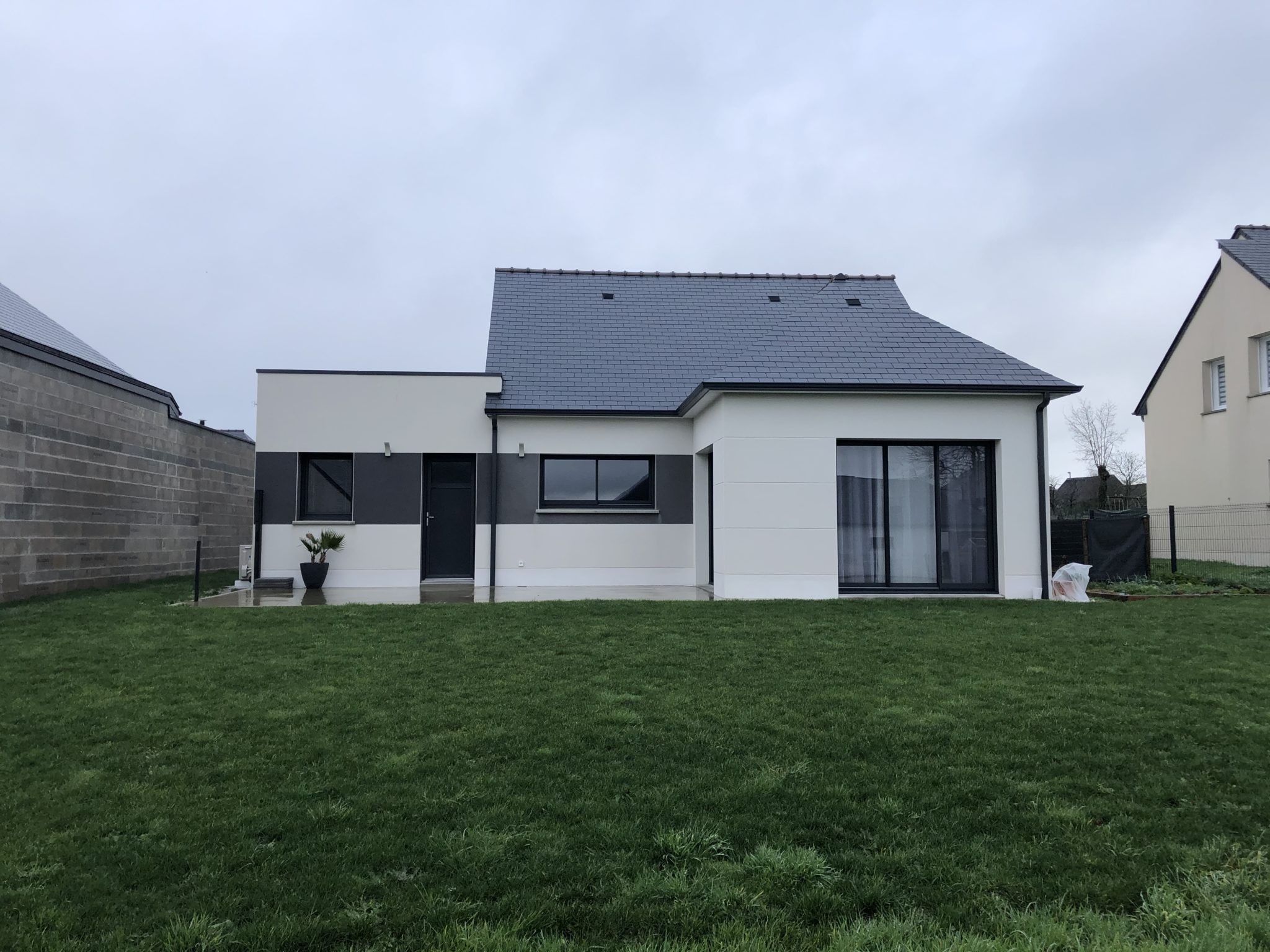 Maison mixte traditionnelle et contemporaine - Artizen